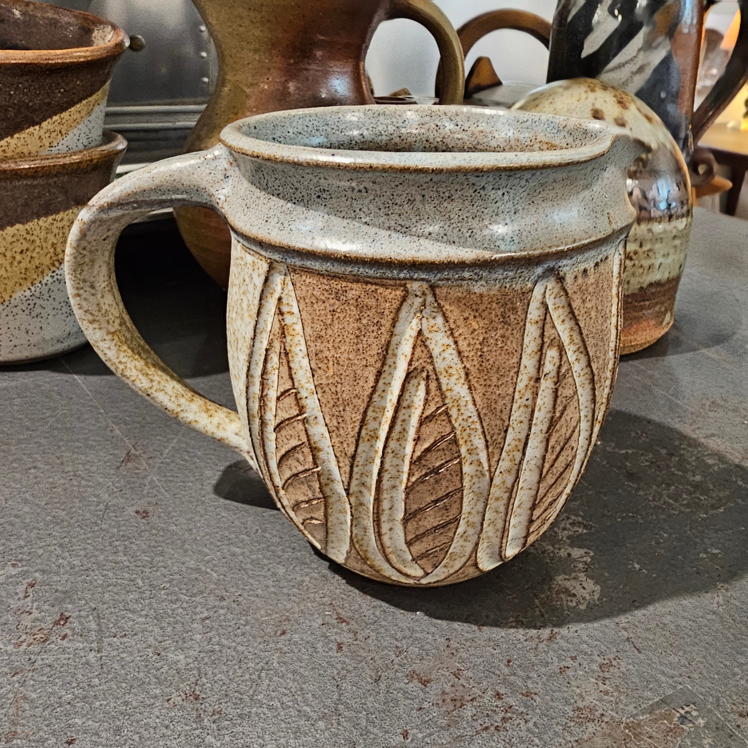 Janet Hero Pitcher – findfurnish